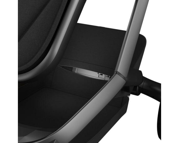 Maxi-Cosi Fame + Carrycot - From birth stroller